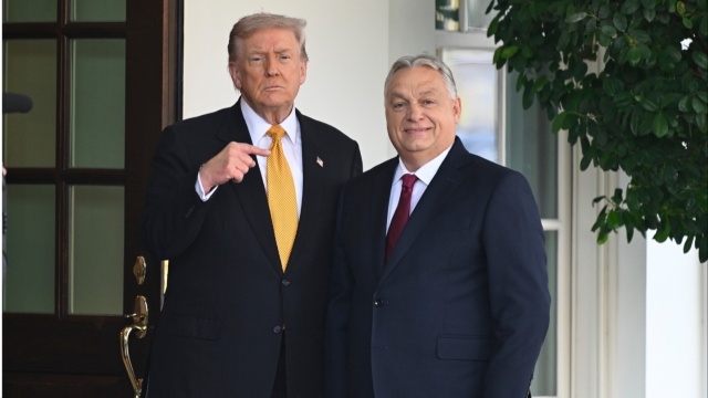 Trump wishes Orban "good luck" for his election campaign - ProtoThema ...